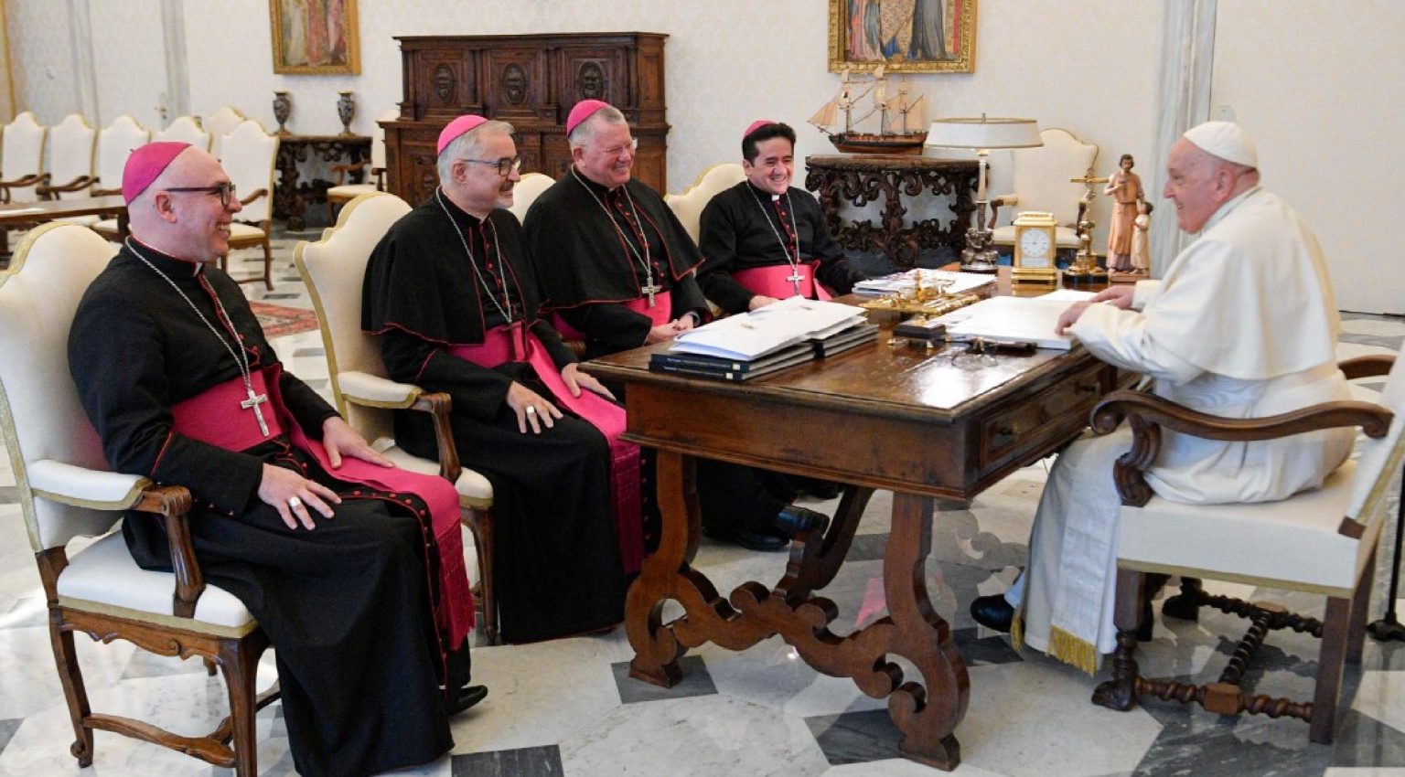 “Estamos con el Papa y el Papa está con nosotros”: cúpula de obispos brasileños visitan al Papa ...